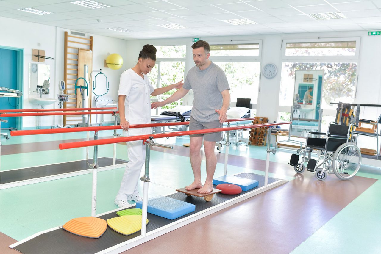 Vestibular Physiotherapy: Regain Balance with Expert Therapy